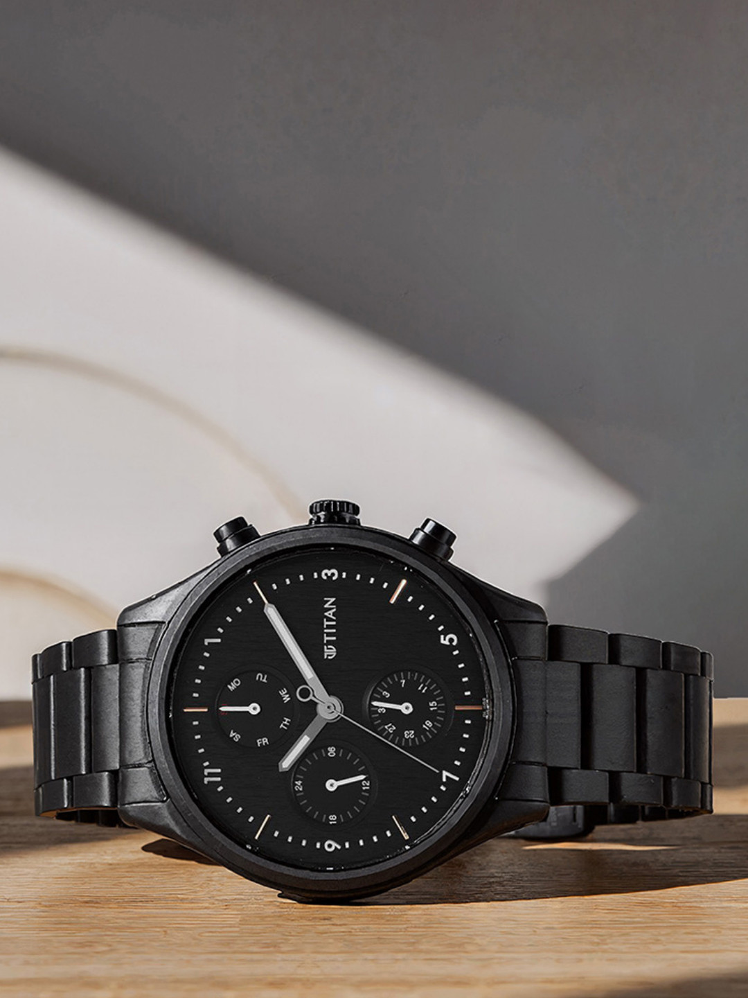 Buy Titan Men Black Brass Dial & Stainless Steel Bracelet Style Straps ...