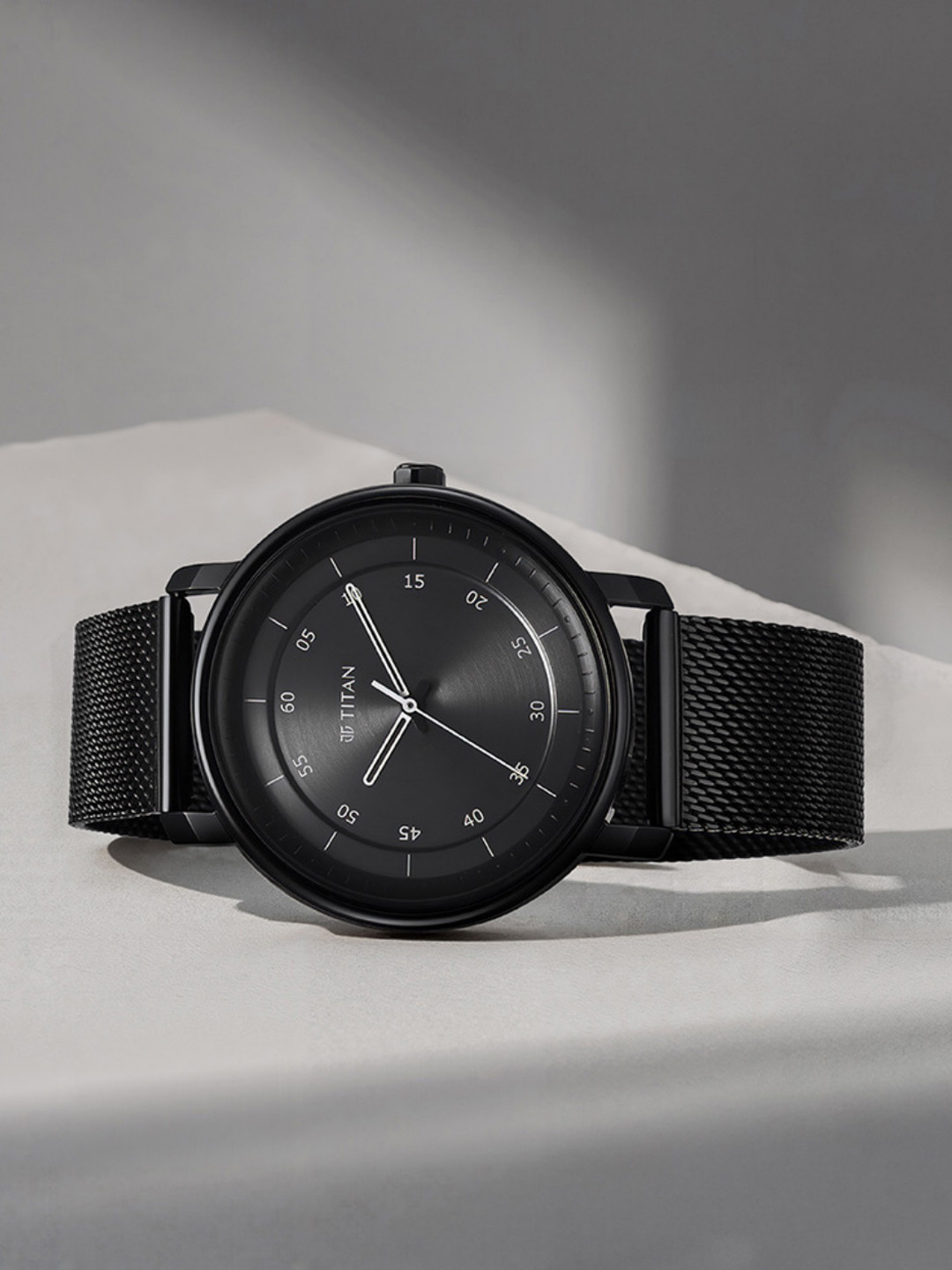 Buy Titan Men Brass Dial & Leather Straps Analogue Watch 1884NM01 ...