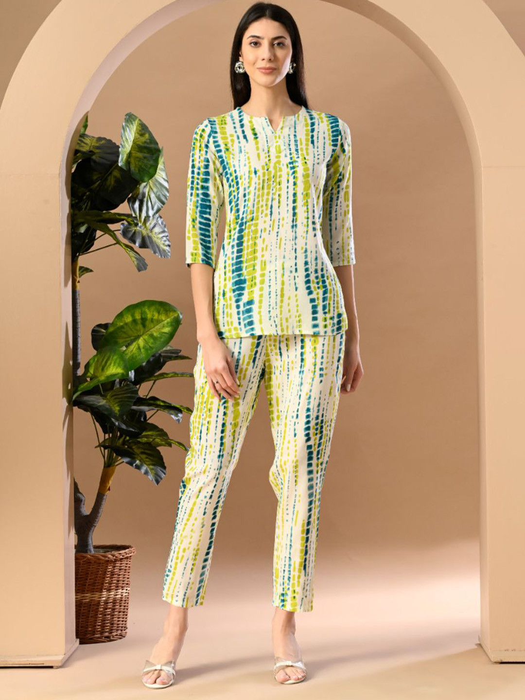 Buy Anouk Rustic Women Tie Dye Printed Notch Neck Tunic And Trousers ...