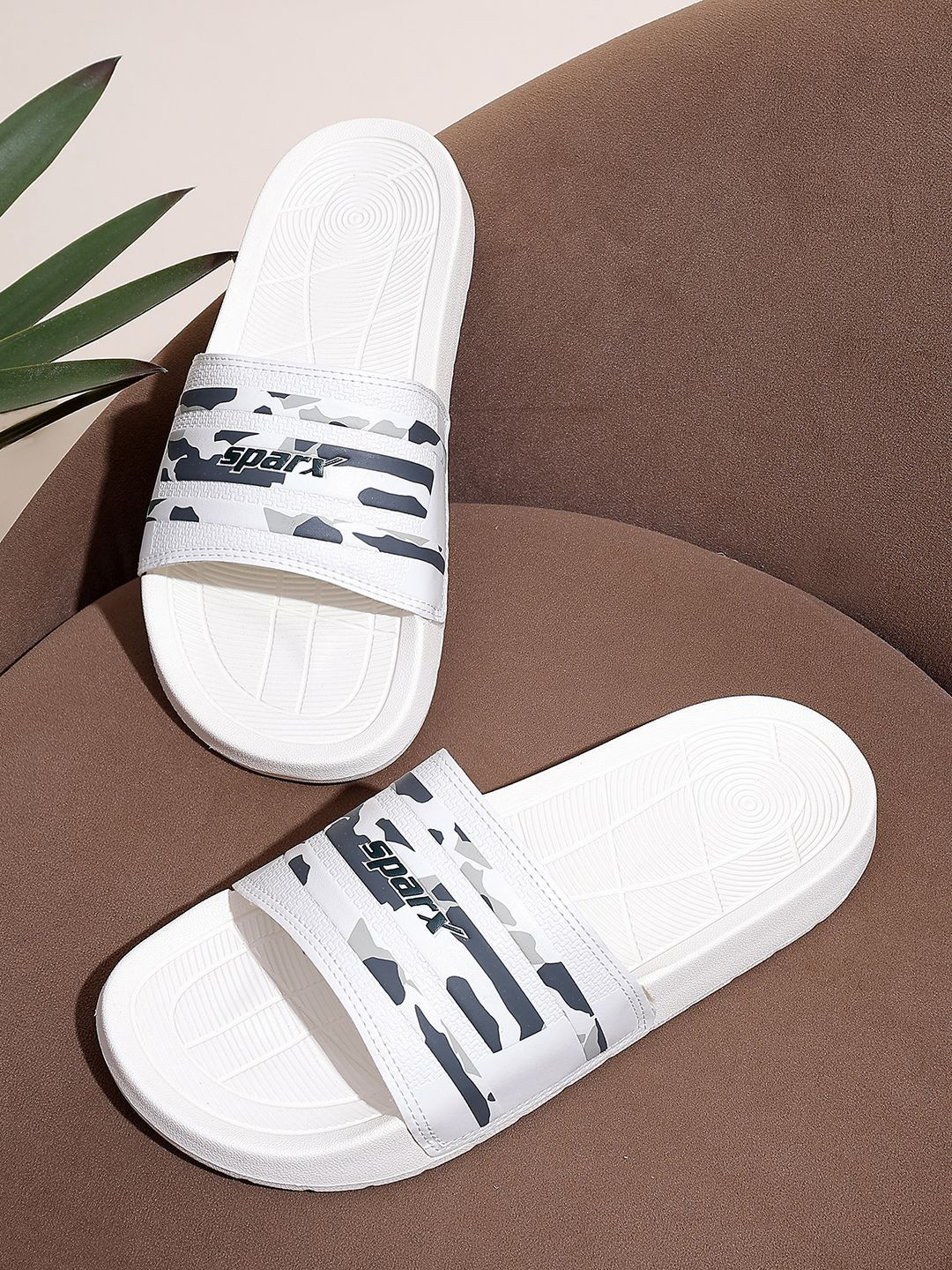 Buy Sparx Men Printed Sliders - Flip Flops for Men 34878129 | Myntra
