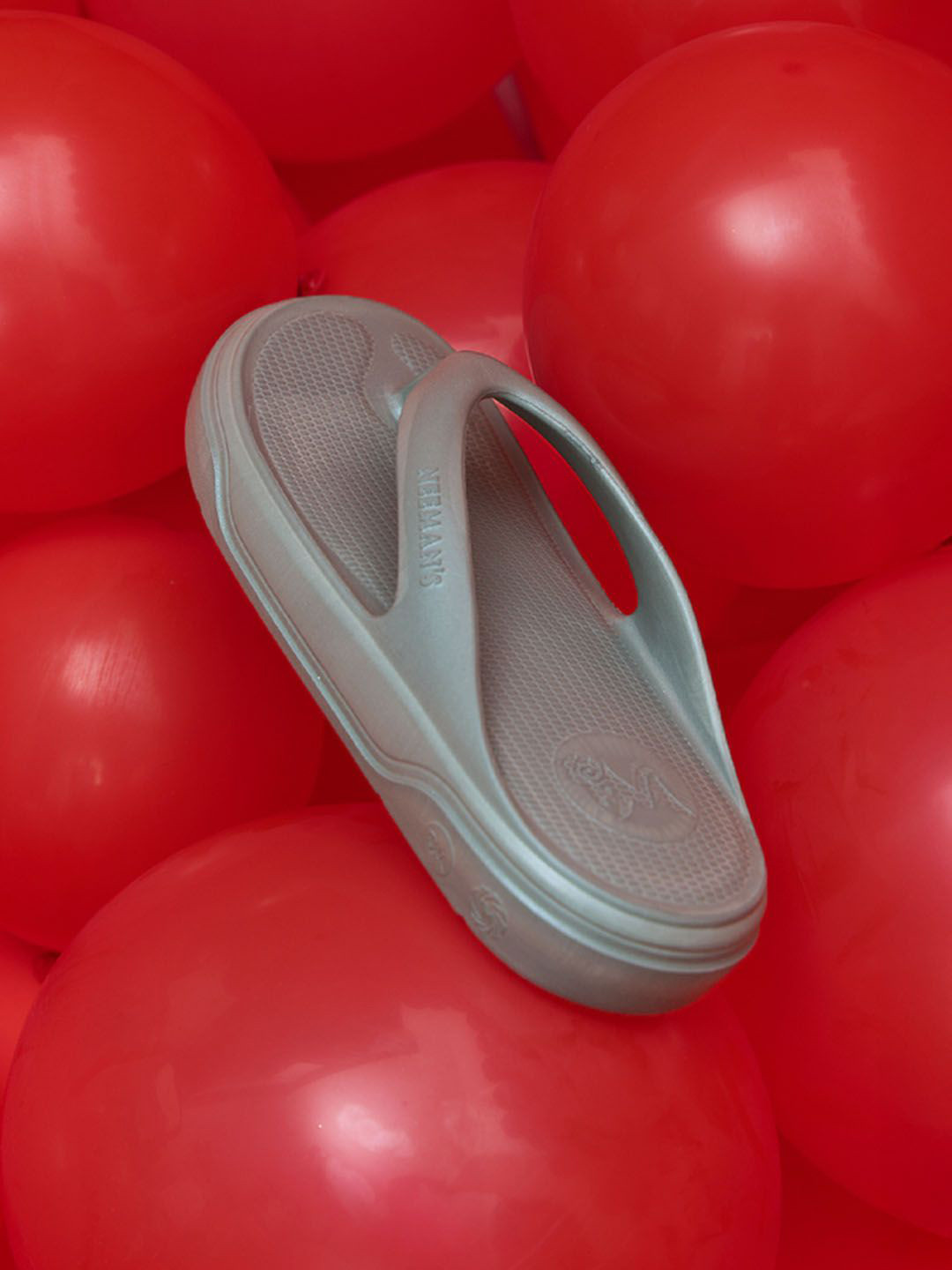 Buy NEEMANS Cushers Men Embellished Thong Flip Flops - Flip Flops for Men 34968621 | Myntra