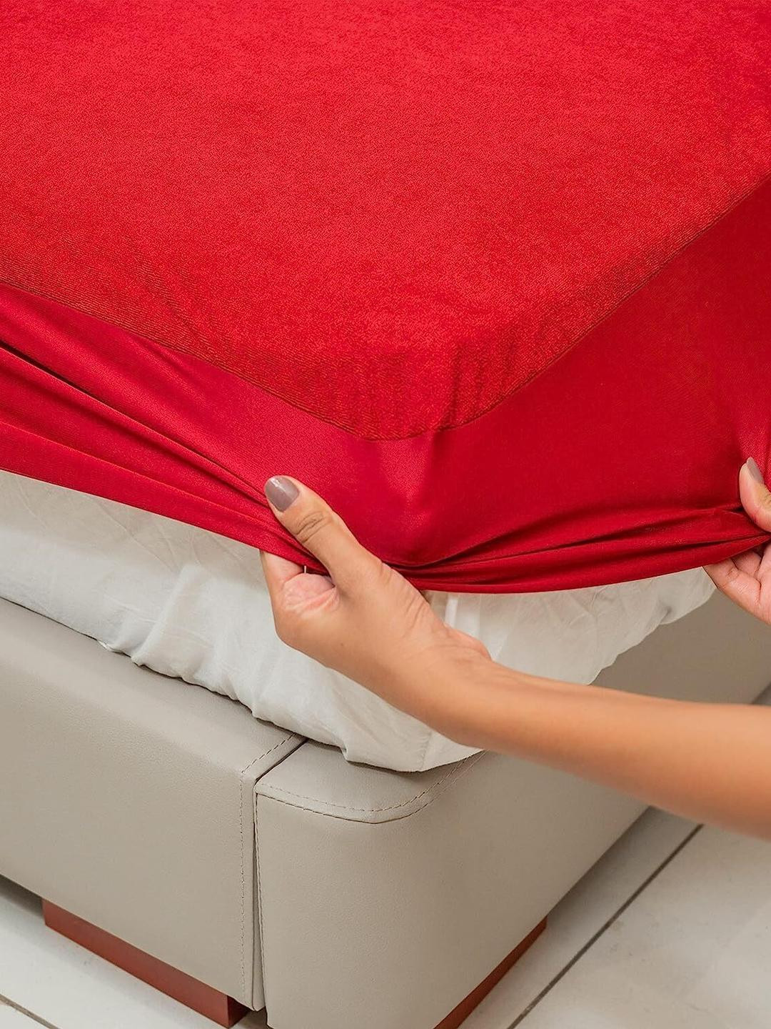Buy AGS ACTIVE Red Double Bed King Bed Covers - Bed Covers for Unisex ...