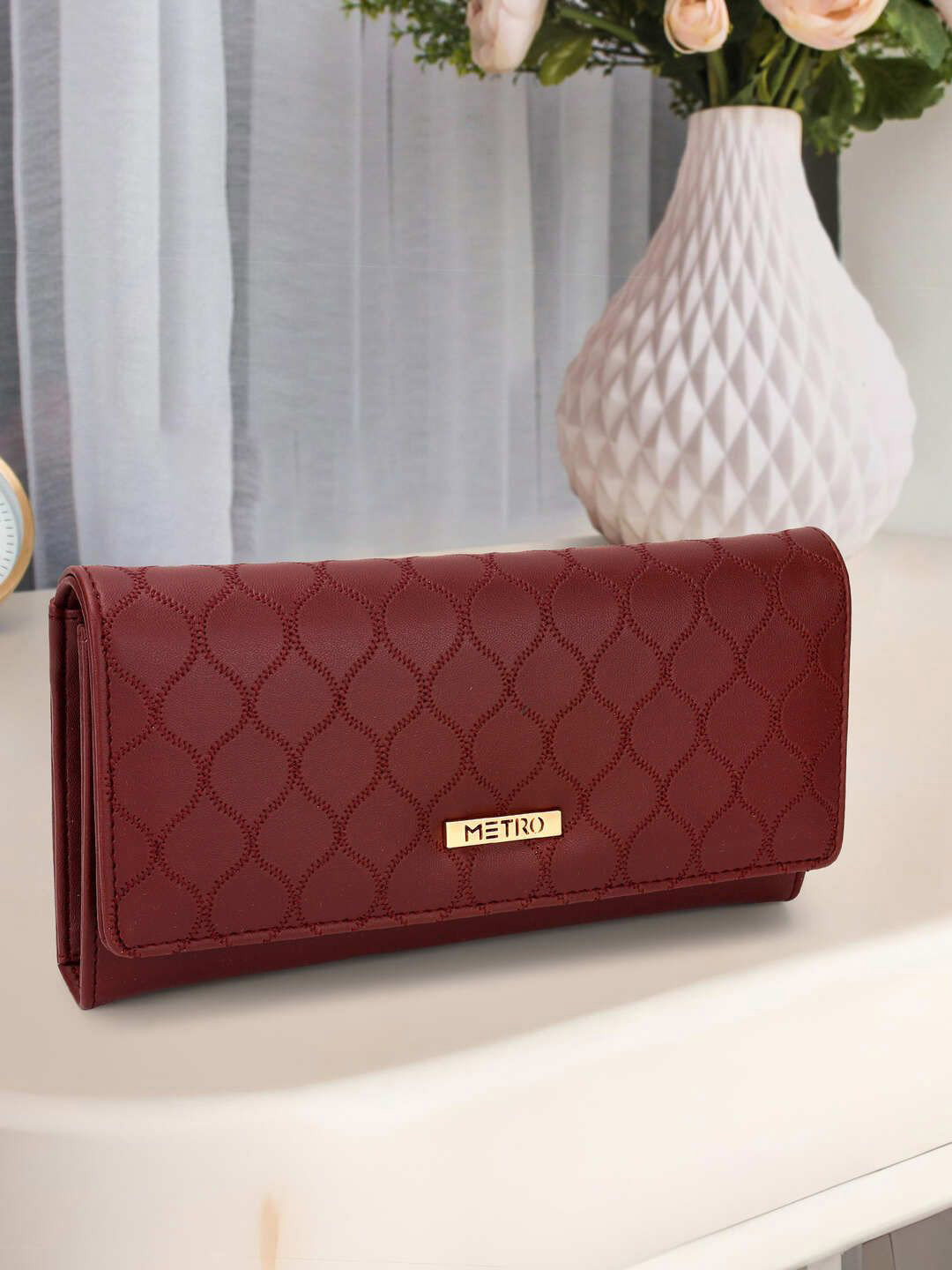 Buy Metro Women Textured Envelope - Wallets for Women 35058808 | Myntra