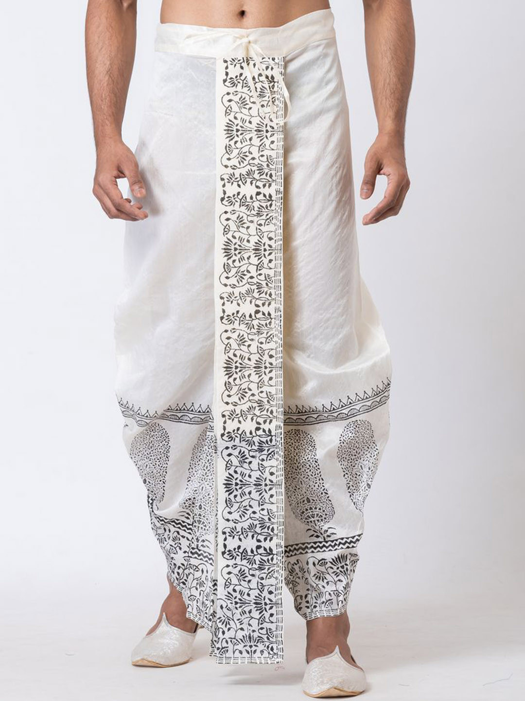 Buy Nakshi Men Paisley Block Printed Dhotis - Dhotis for Men 34792155 | Myntra