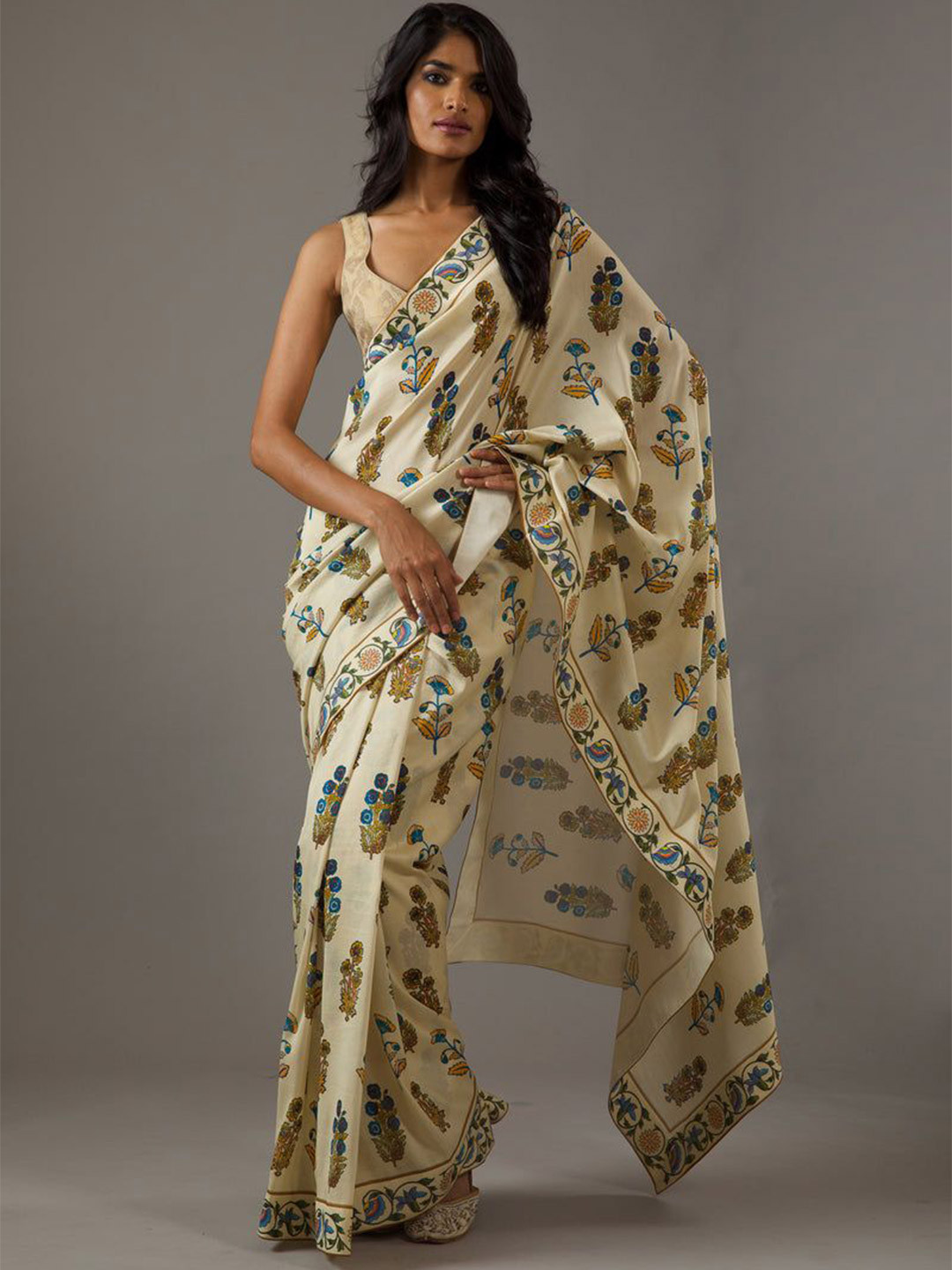 Buy ROOP SUNDARI SAREES Floral Printed Saree - Sarees for Women ...