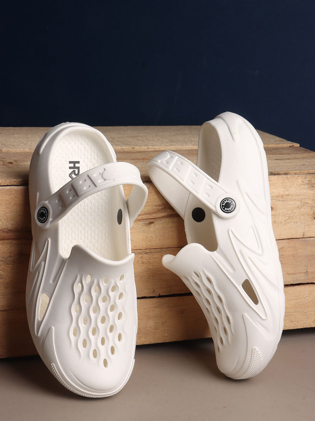 Buy HRX By Hrithik Roshan Men Self Design Clogs - Flip Flops for Men ...