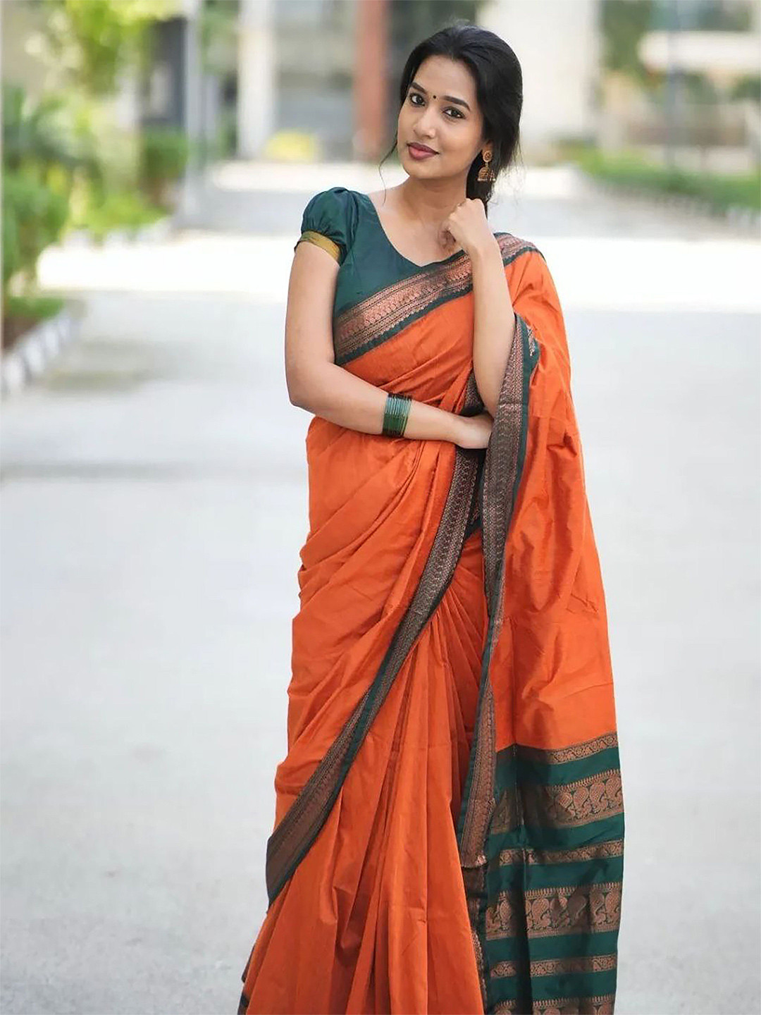 Buy Kriyafashion Zari Kanjeevaram Saree - Sarees for Women 33352019 | Myntra