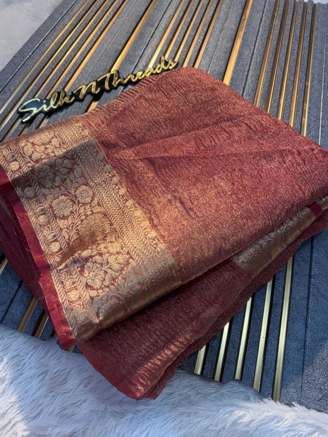 Buy DIVASTRI Woven Design Zari Tissue Banarasi Saree - Sarees for Women ...