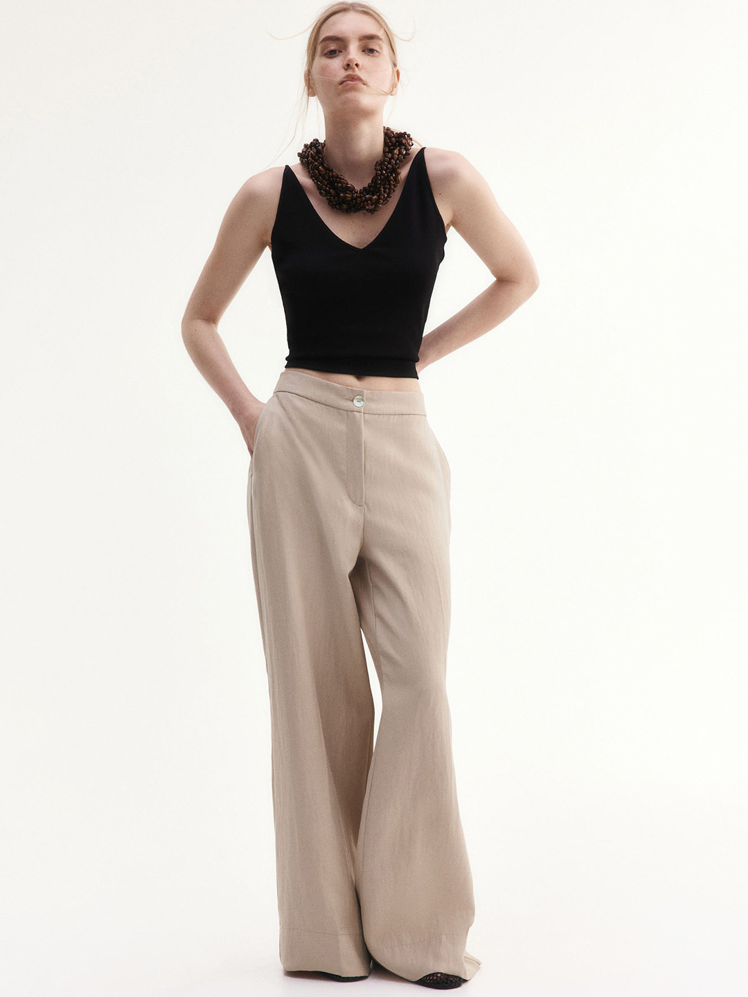 Buy H&M Wide Tailored Trousers - Trousers for Women 33101562 | Myntra