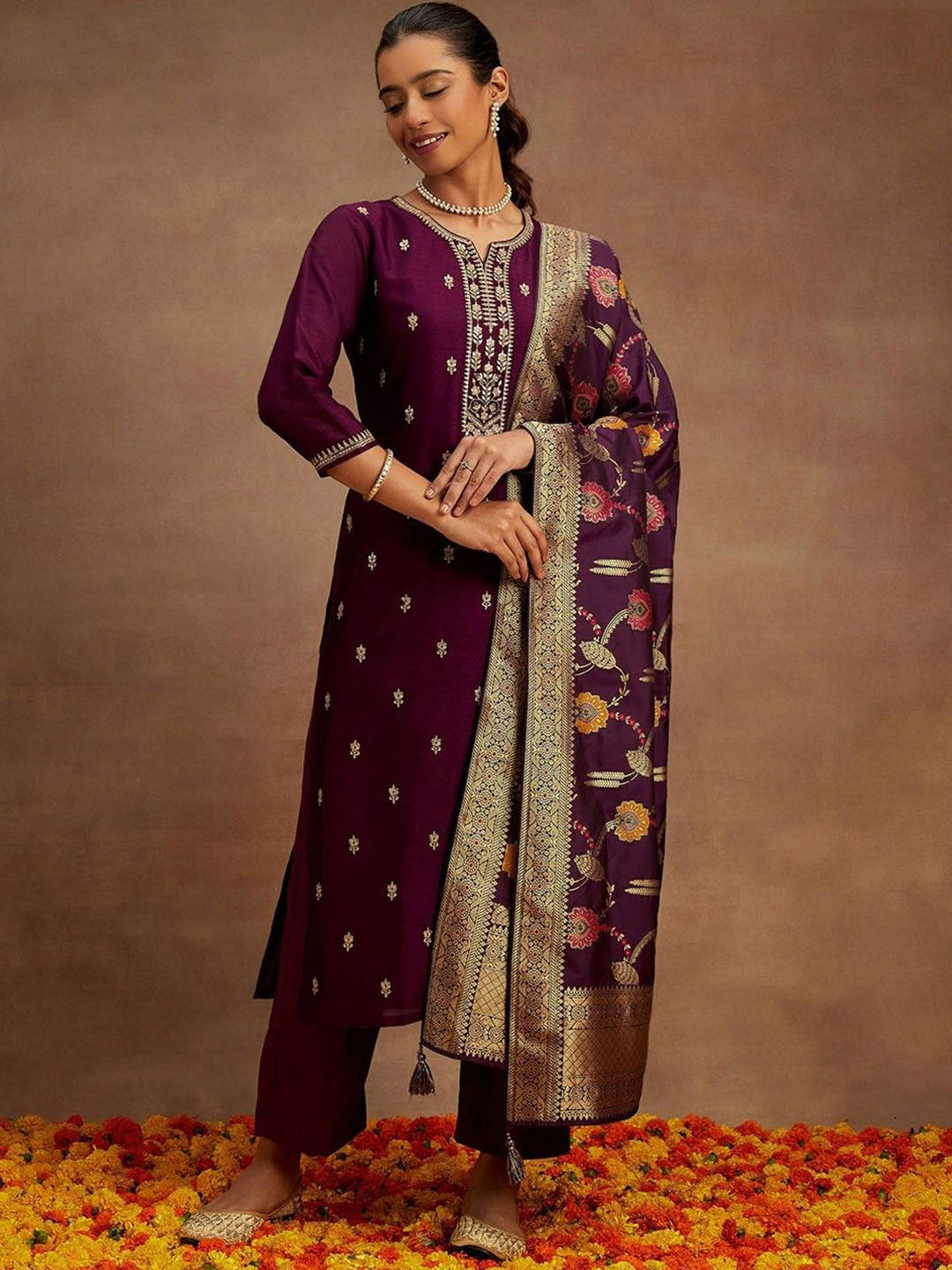 Buy GUNVANTI FAB Women Floral Embroidered Regular Pure Cotton Kurta ...