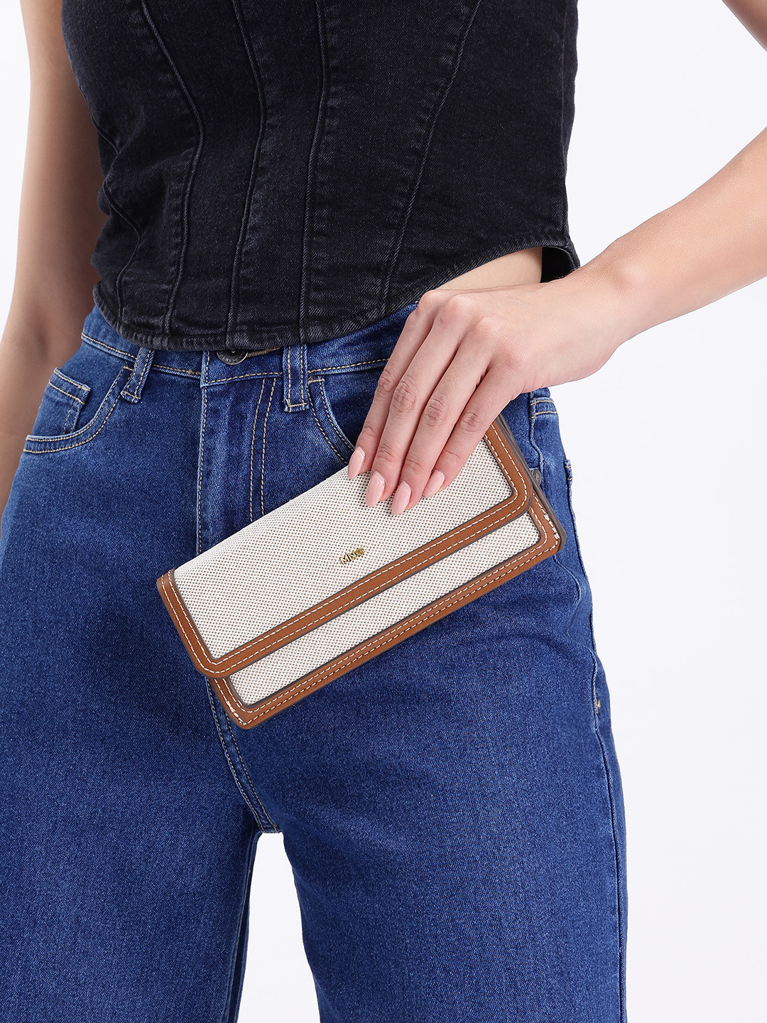 Buy MANGO Women Textured Envelope Wallet - Wallets for Women 33276765 | Myntra