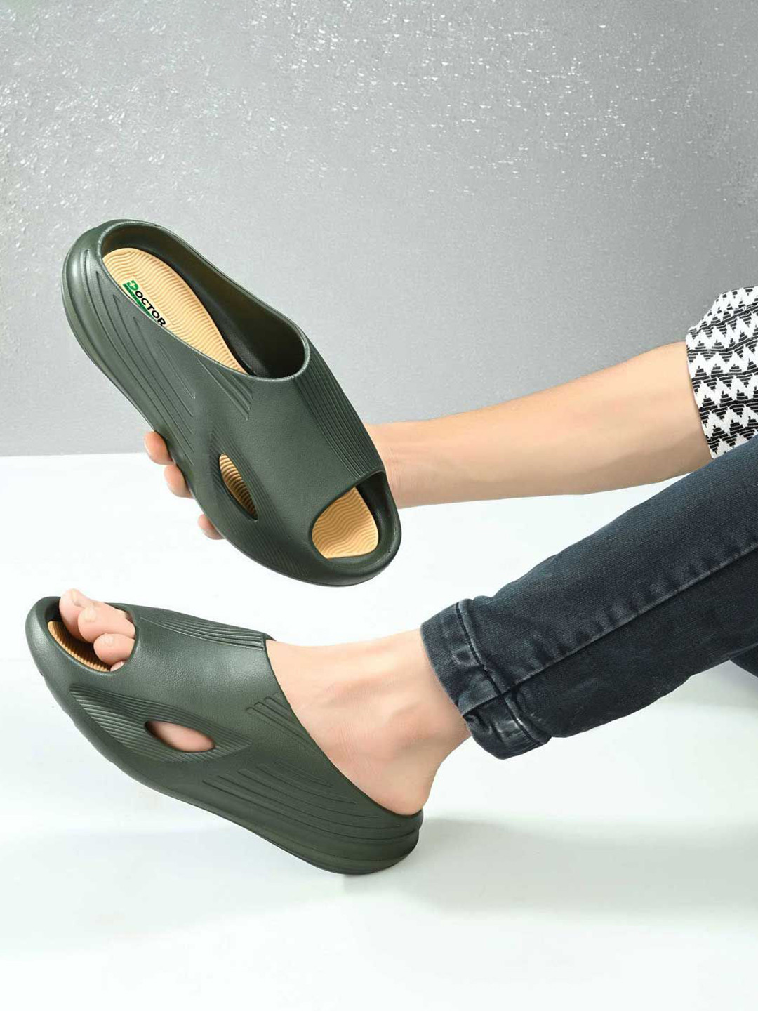 Buy DOCTOR HEALTH SUPER SOFT Men Sliders Flip Flops - Flip Flops for ...