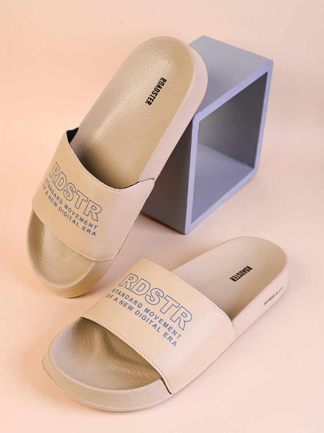 Buy The Roadster Lifestyle Co Men Casual Sliders - Flip Flops for Men ...