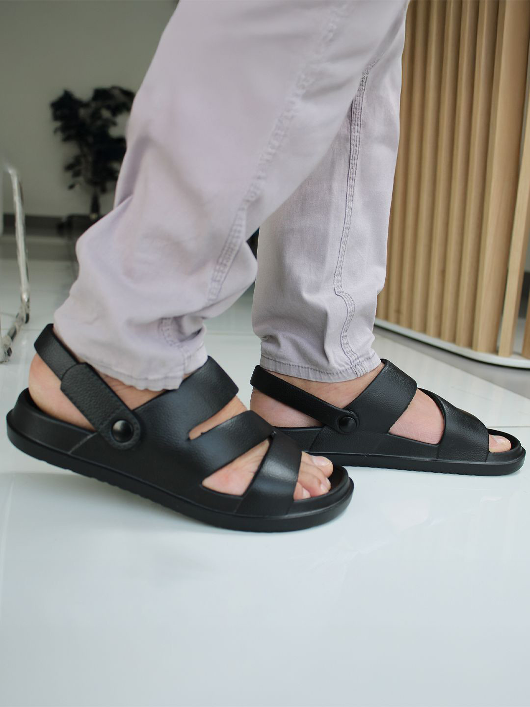 Buy NoStrain Men Moulded Zigzag Comfort Sandals - Sandals for Men ...