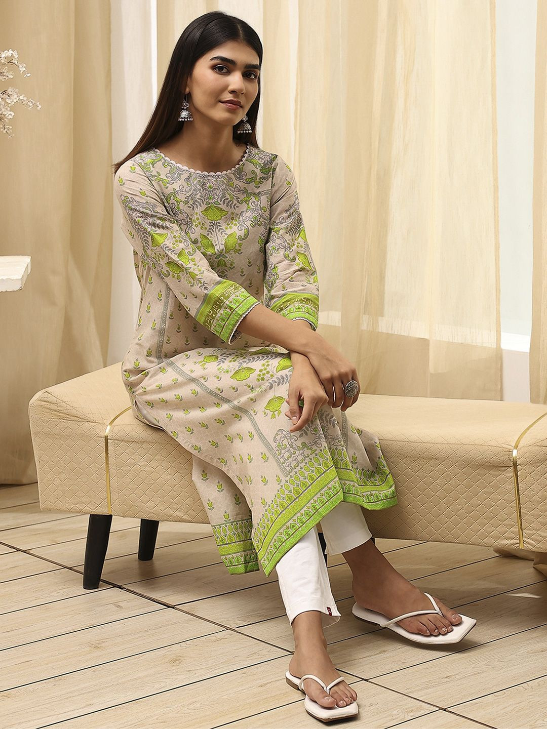 Buy Biba Floral Printed Boat Neck Cotton Straight Kurta - Kurtas for Women 34024959 | Myntra