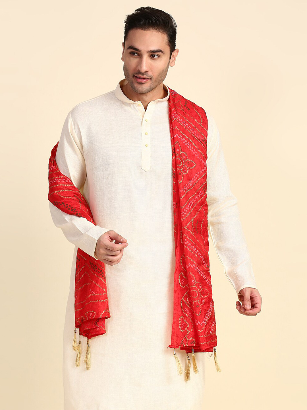 Buy Dupatta Bazaar Men Red & Off White Bandhani Printed Dupatta ...