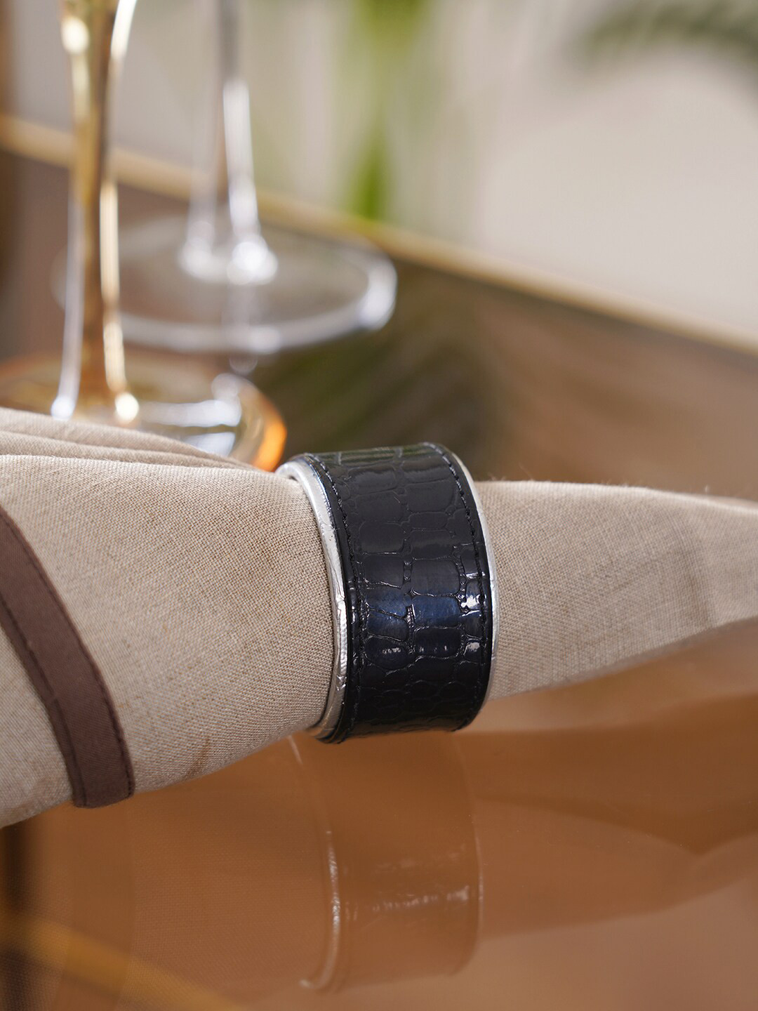 Buy Pure Home And Living Set Of 4 Black Table Napkins Ring Set - Table ...