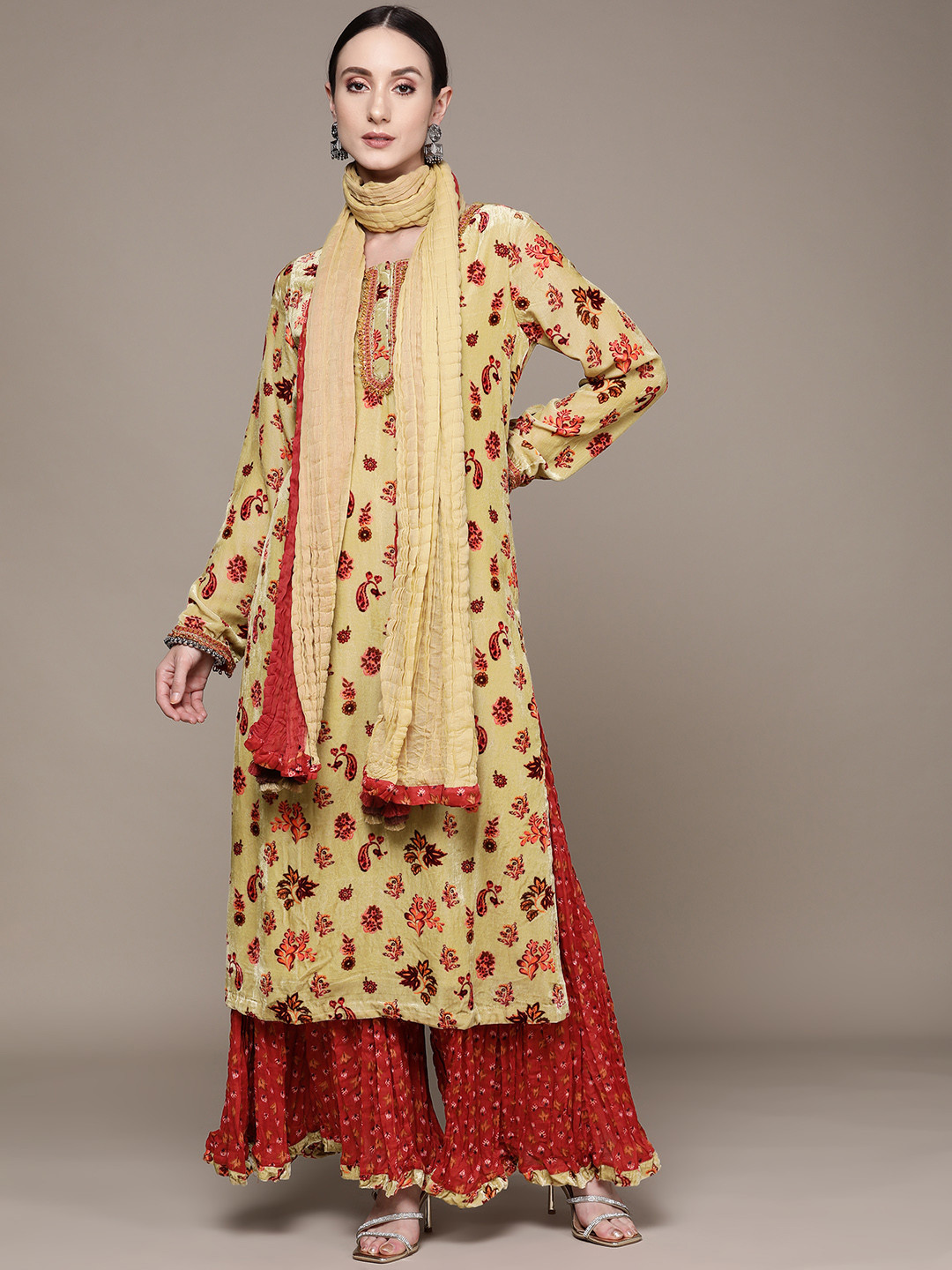 Buy Ritu Kumar Women Green Floral Printed Beads And Stones Kurta With ...