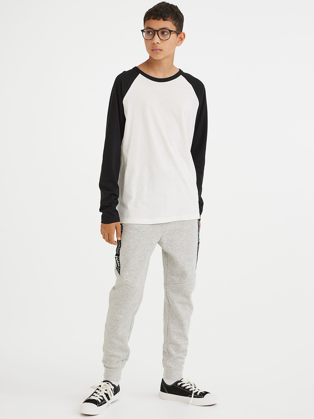 Buy H&M Kids Boys Joggers - Trousers for Boys 20412508 | Myntra