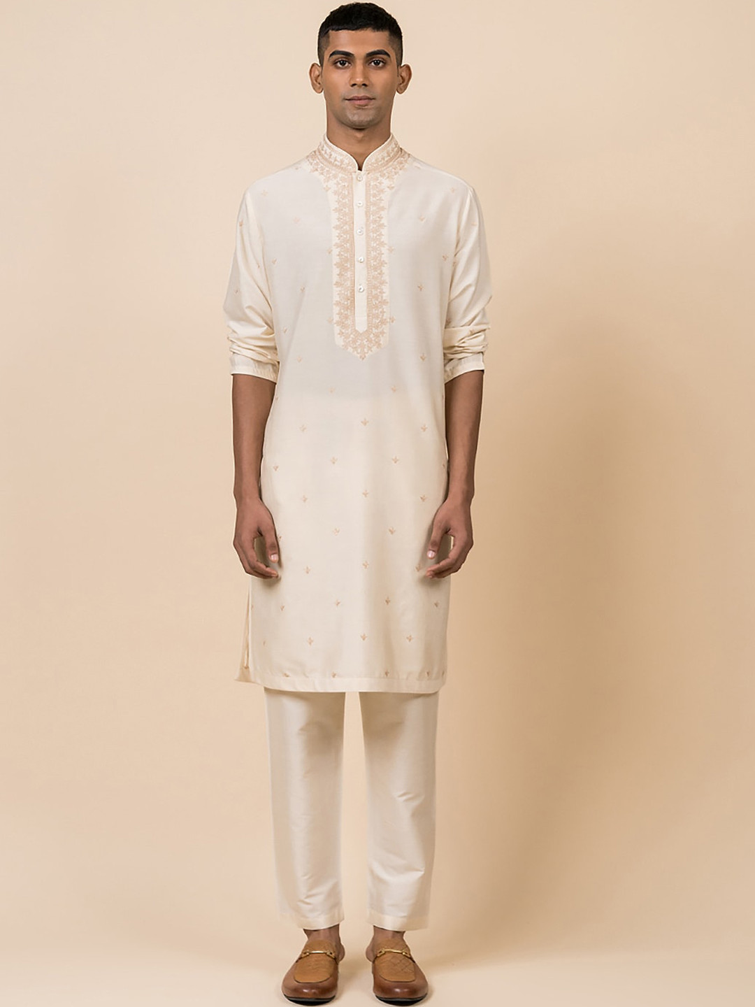 Buy Tasva Men Off White Embroidered Thread Work Kurta With Trousers ...
