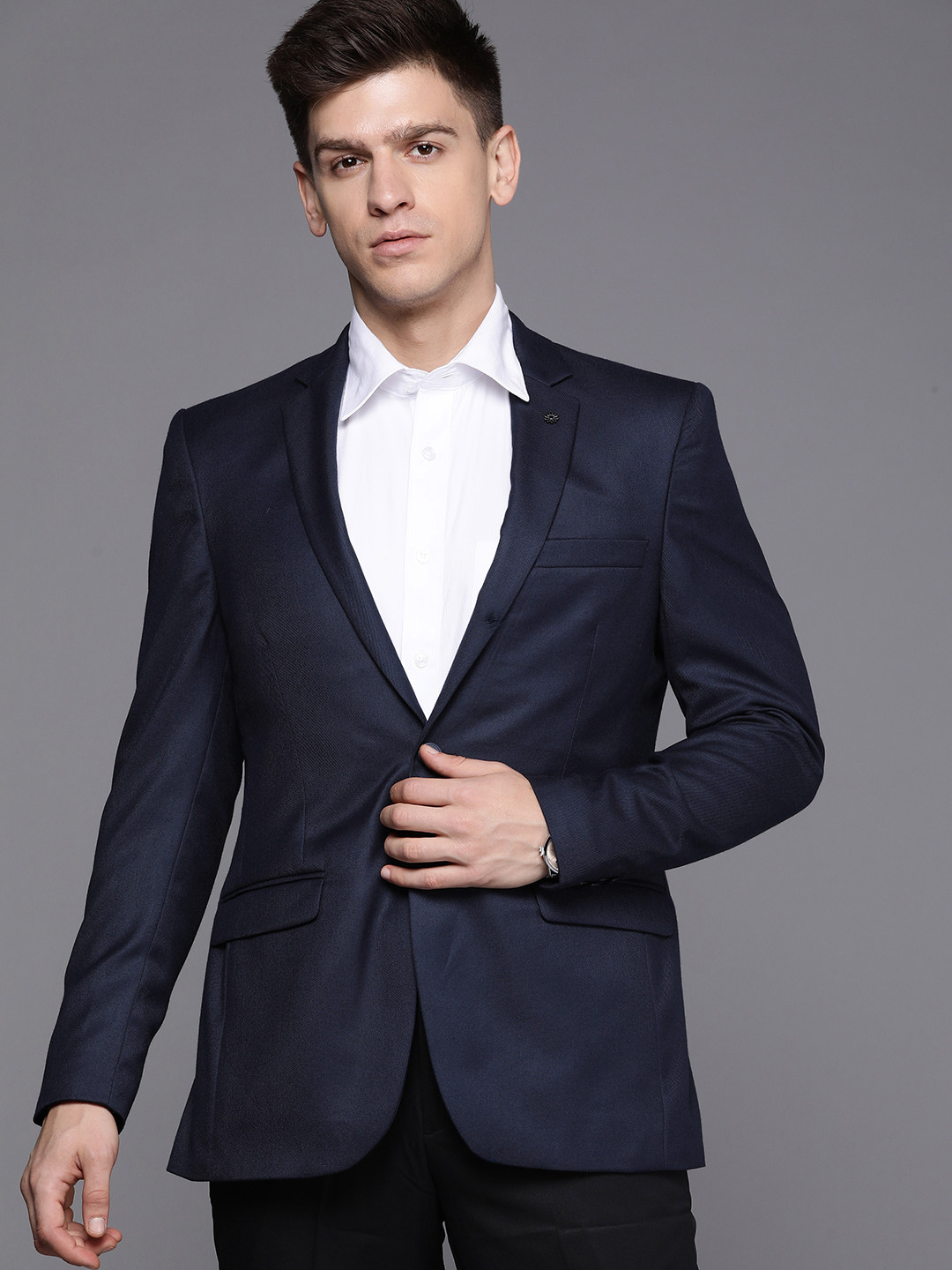 Buy Raymond Men Dark Blue Slim Fit Solid Single Breasted Blazer ...