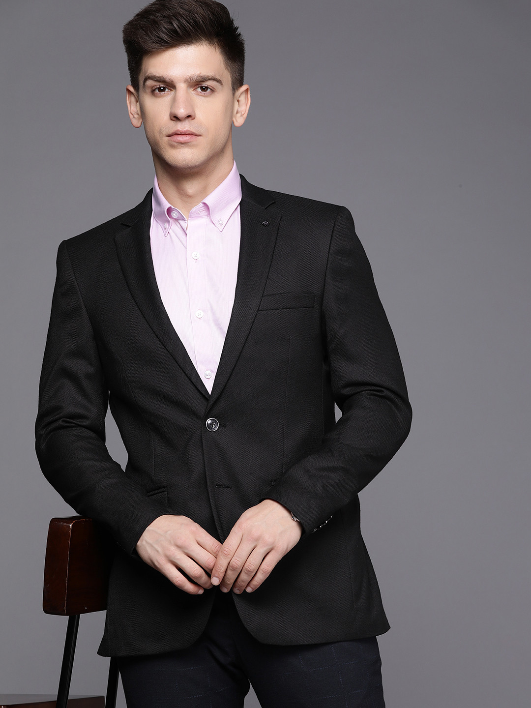 Buy Raymond Men Black Slim Fit Solid Single Breasted Blazer - Blazers ...