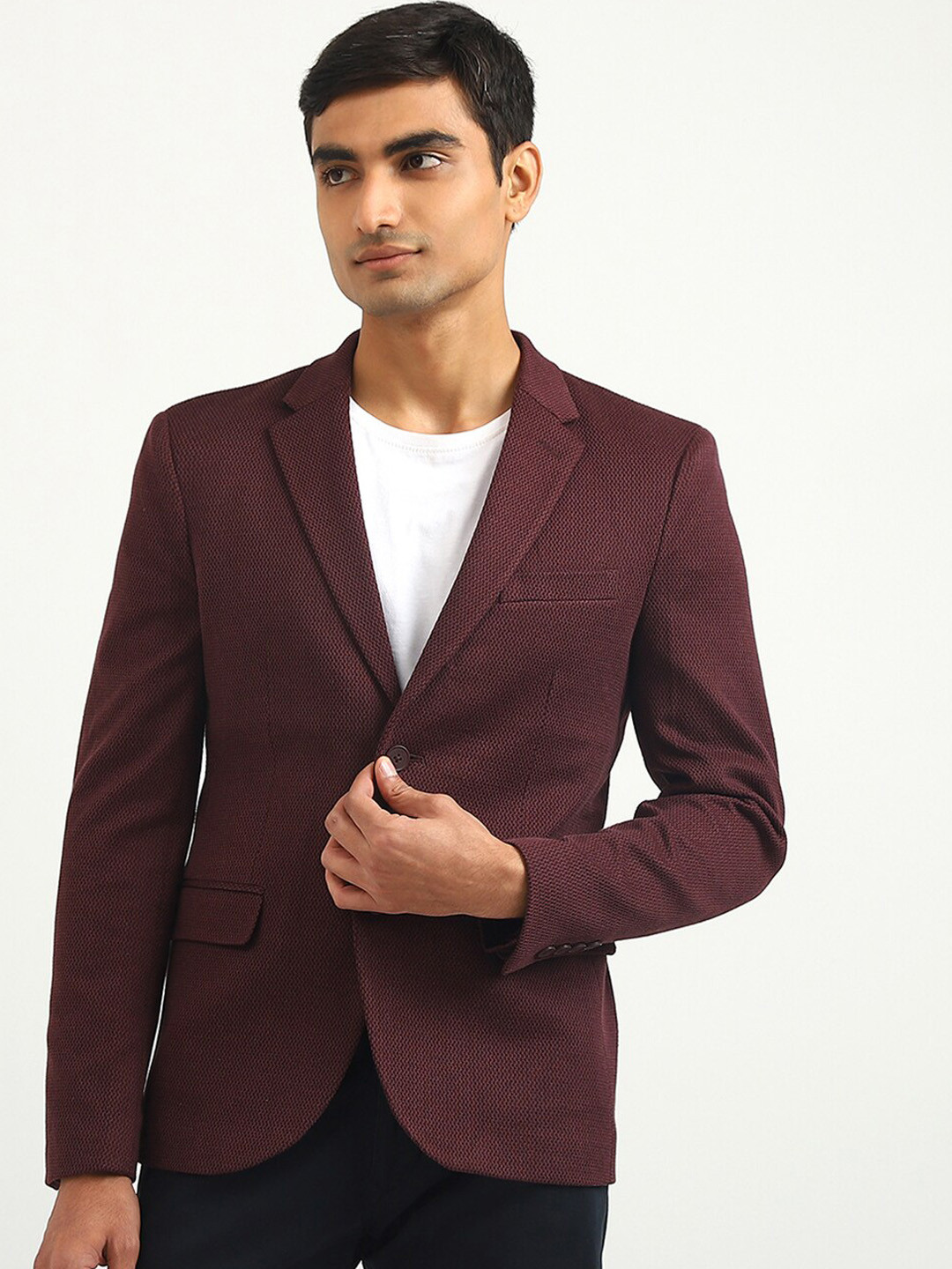 Buy United Colors Of Benetton Men Maroon Solid Single Breasted Formal ...