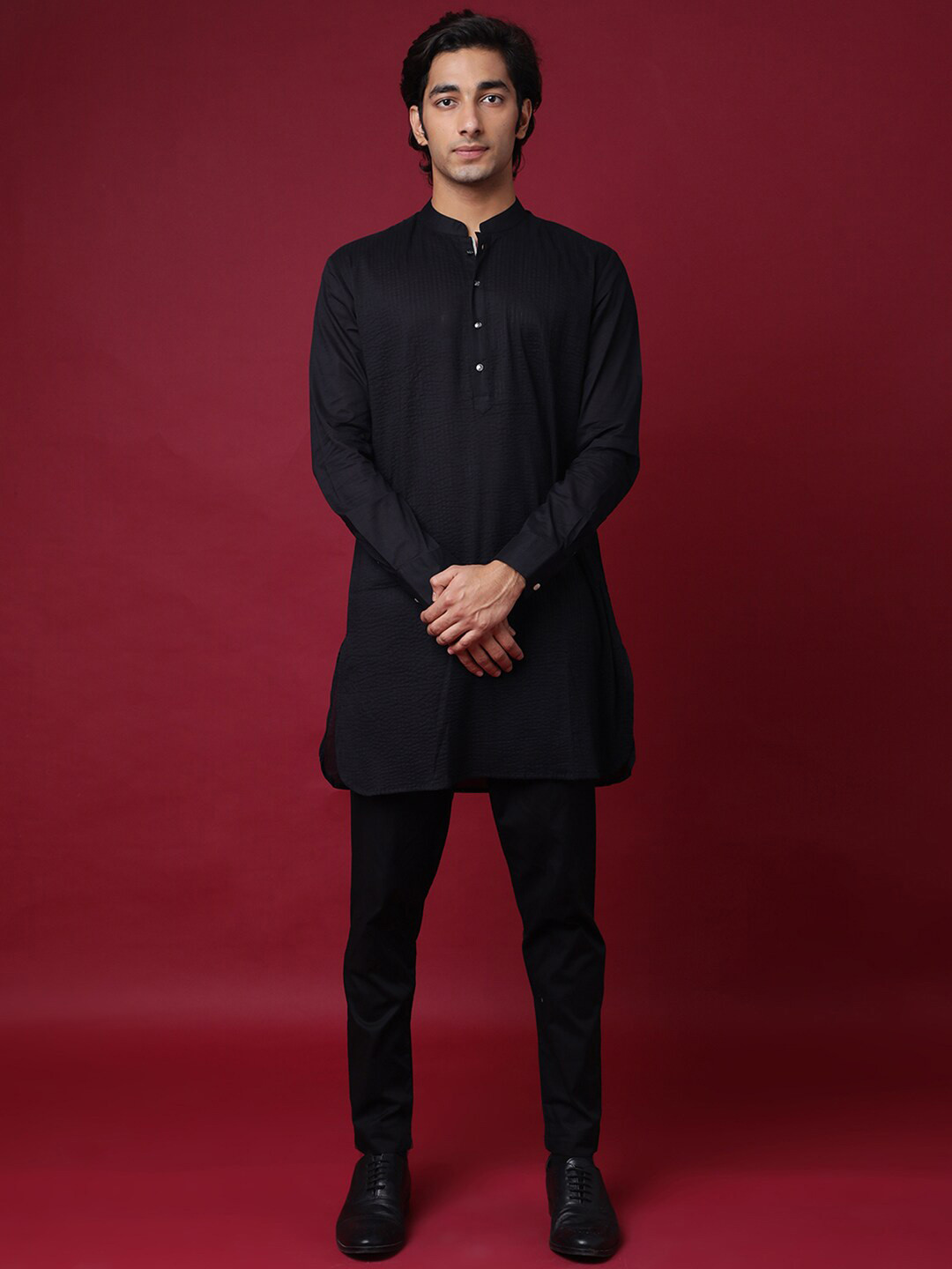 Buy RARE RABBIT Men Pintuck 1 Regular Fit Mandarin Striped Kurta ...