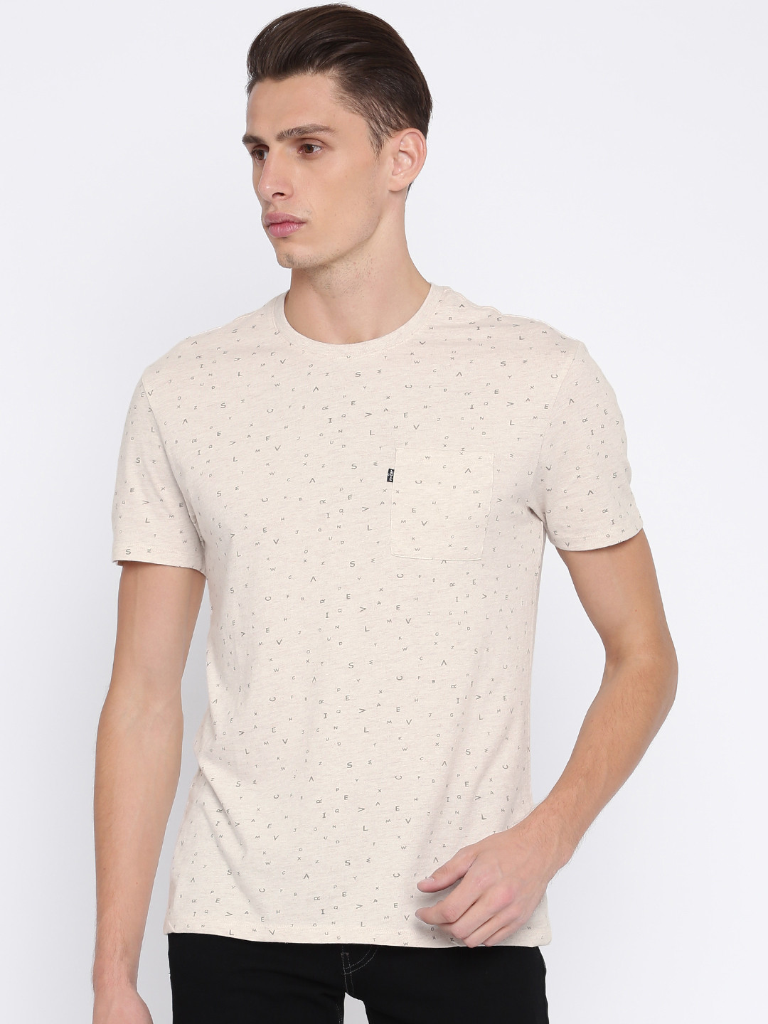 Buy Levis Men Cream Coloured Printed Round Neck Pure Cotton T Shirt ...