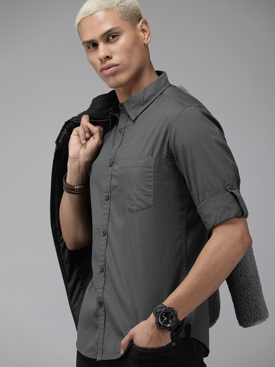 Buy Roadster Men Standard Roll Up Sleeves Pure Cotton Casual Shirt ...