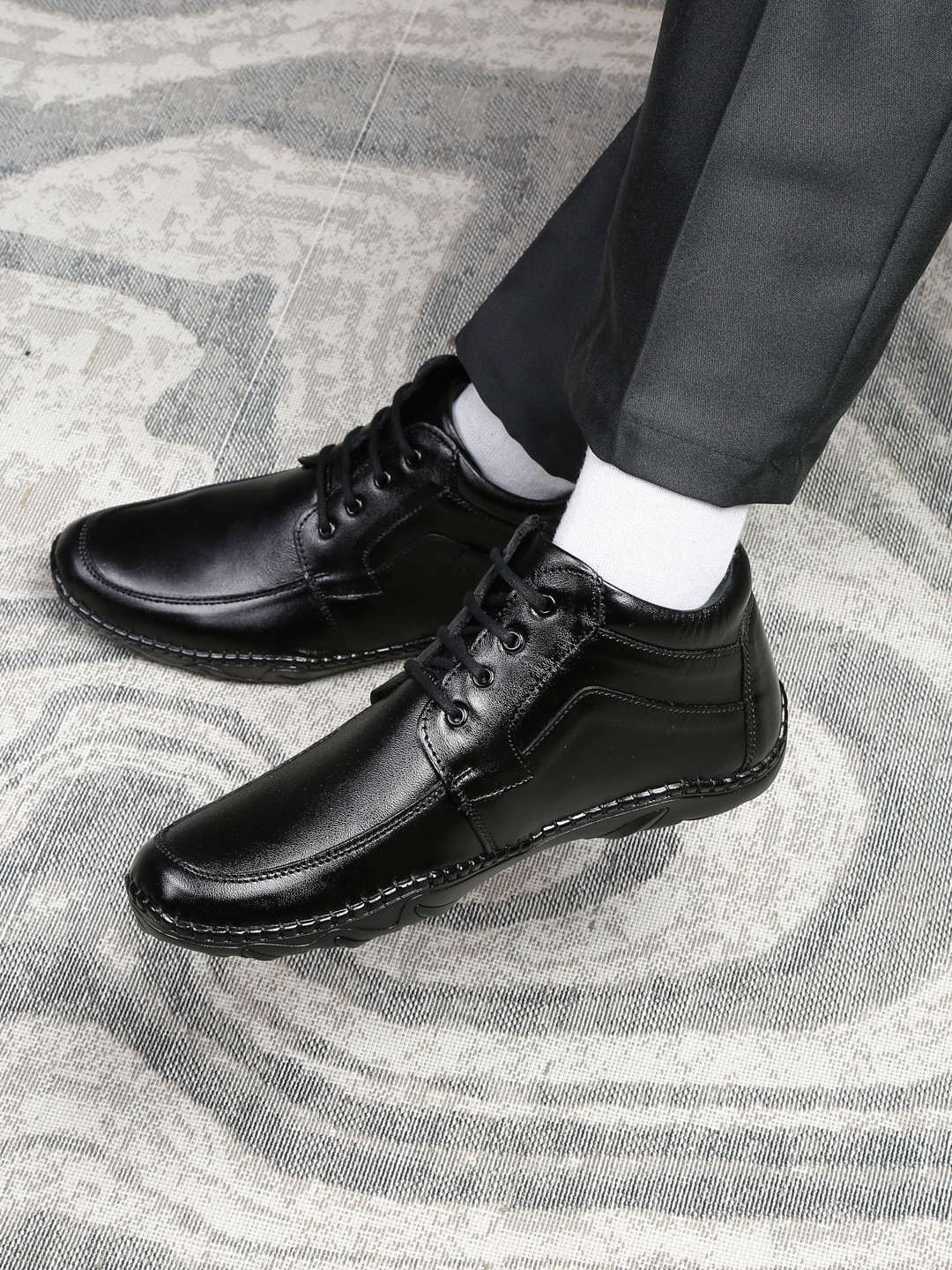 Buy MUTAQINOTI Men Black Solid Boots - Boots for Men 20688720 | Myntra