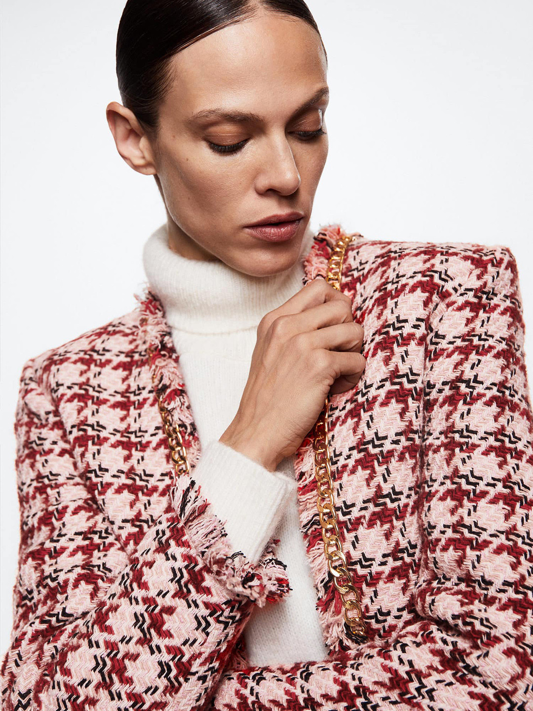 Buy MANGO Women Pink Checked Crop Tweed Chain Sustainable Open Front ...