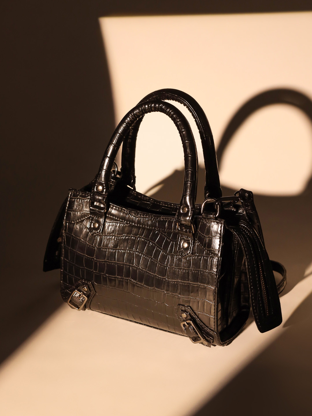 Buy FERROCCIO Black Textured Structured Handheld Bag With Quilted ...