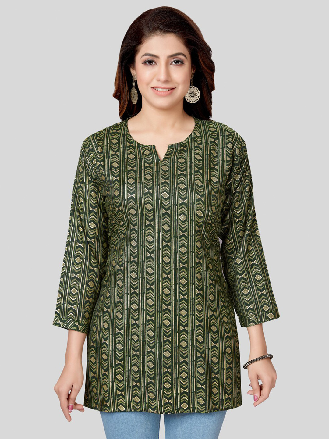 Buy Saree Swarg Green & Gold Toned Geometric Printed Kurti - Kurtis for ...