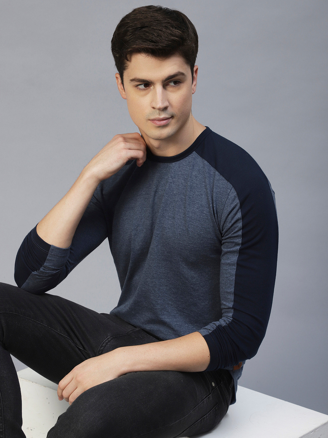 Buy Rigo Men Blue & Navy Blue Colourblocked Slim Fit Cotton T Shirt ...