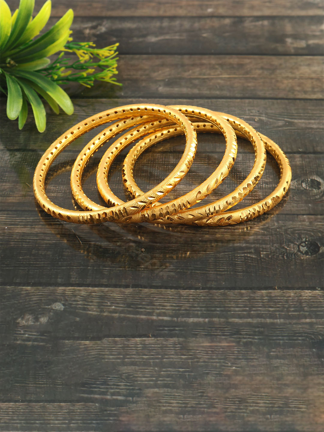 Buy Jewar Mandi Set OF 4 Gold Plated Gold Toned Cutwork Bangle - Bangle ...