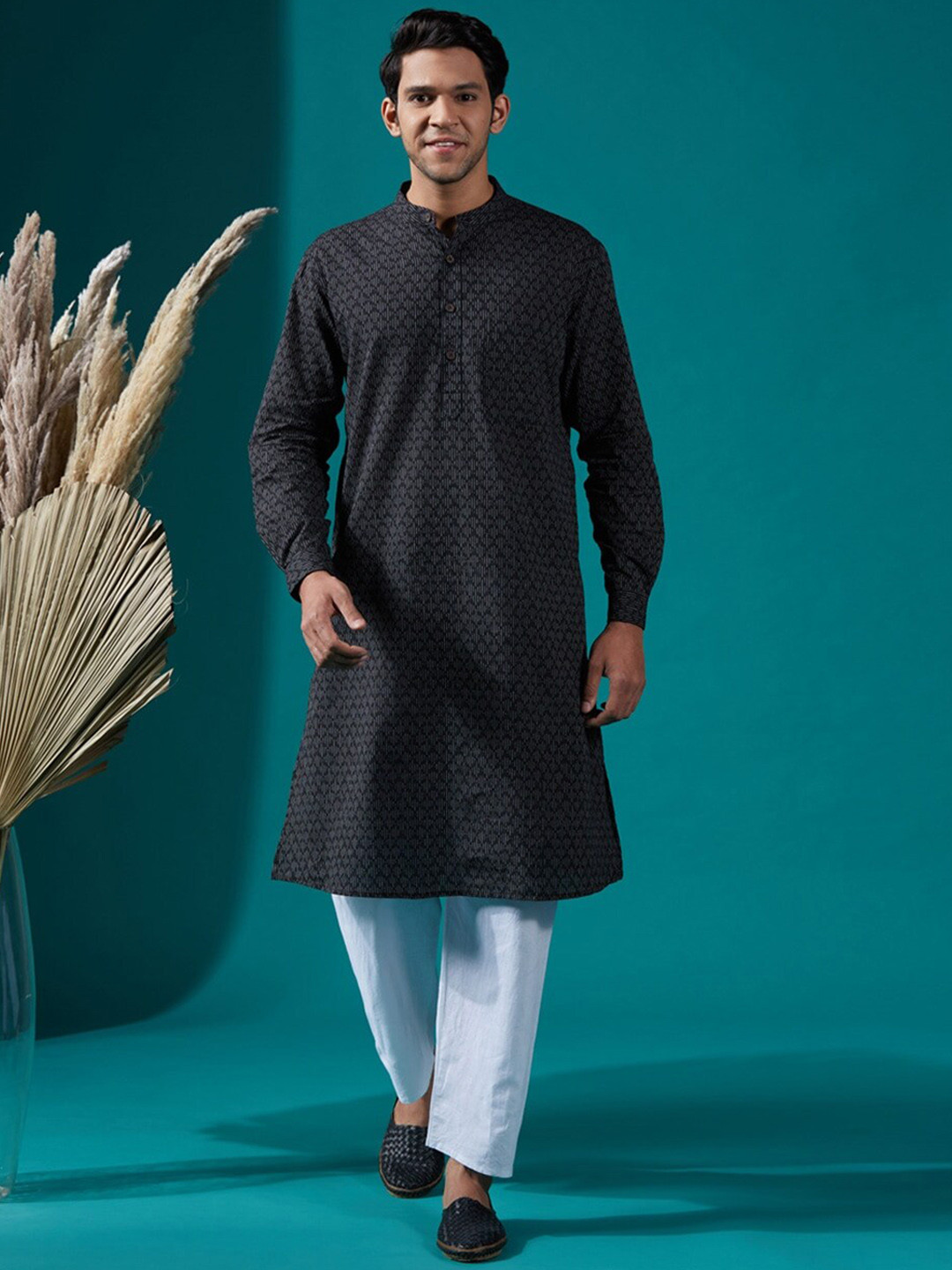 Buy Fabindia Men Black Mandarin Collar Cotton Kurta - Kurtas for Men ...