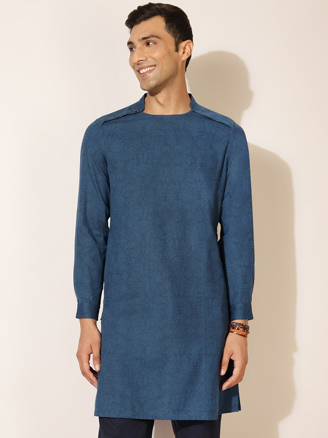 Buy Fabindia FabBasic Men Blue Floral Printed Mandarin Collar Cotton ...
