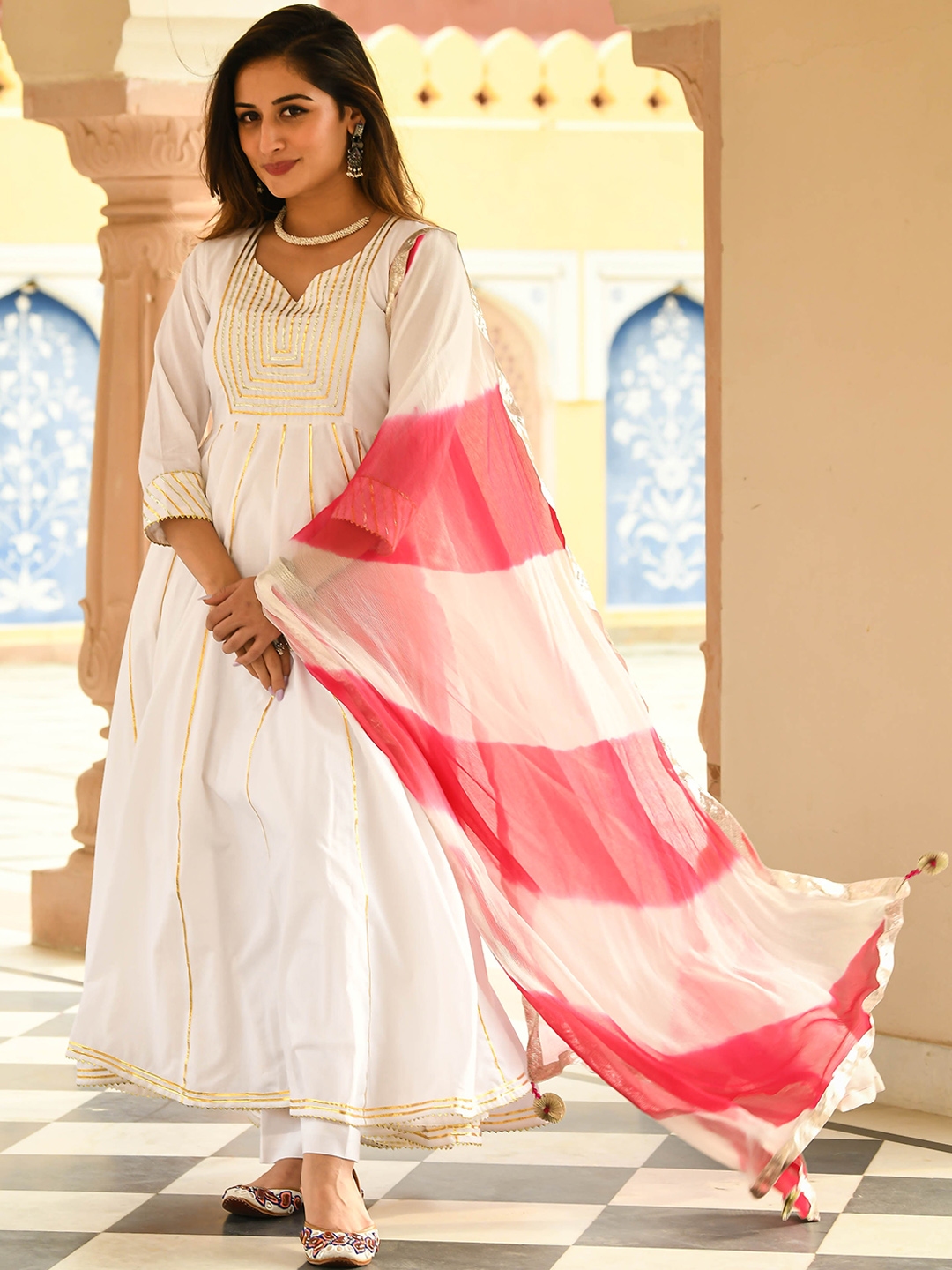 Buy Bunaai Women White Panelled Gotta Patti Pure Cotton Kurta With ... Buy Bunaai Women White Panelled Gotta Patti Pure Cotton Kurta With ...
