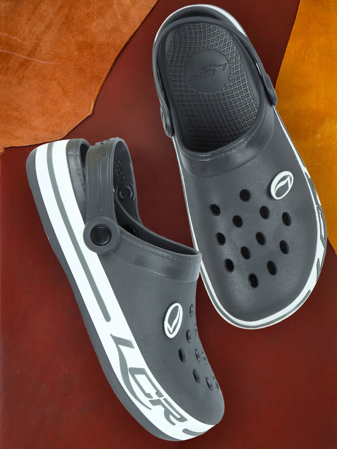 Buy Lancer Men Printed Rubber Clogs - Flip Flops for Men 21038864 | Myntra