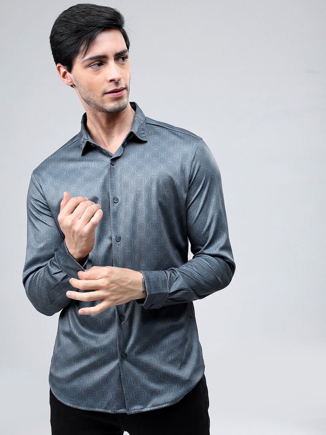 Buy HIGHLANDER Men Printed Knitted Party Wear Casual Shirt - Shirts for Men 21062702 | Myntra