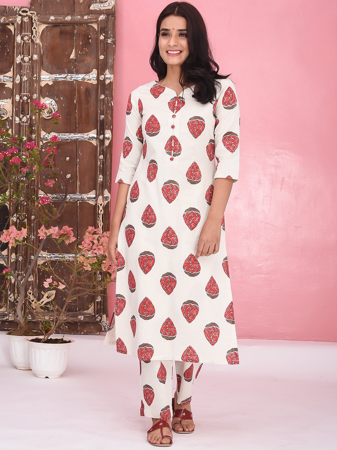Buy Bunaai Women Floral Printed Pure Cotton Kurta With Trousers - Kurta ... Buy Bunaai Women Floral Printed Pure Cotton Kurta With Trousers - Kurta ...