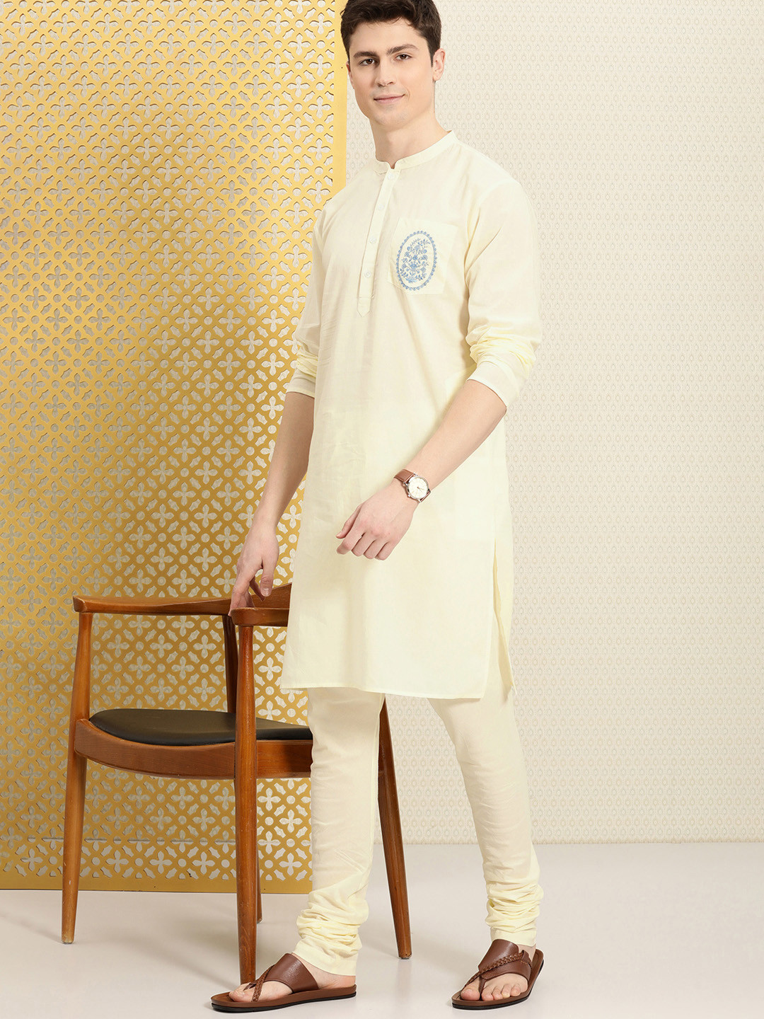 Buy House Of Pataudi Men Pure Cotton Solid Jashn Kurta With Pyjamas ...