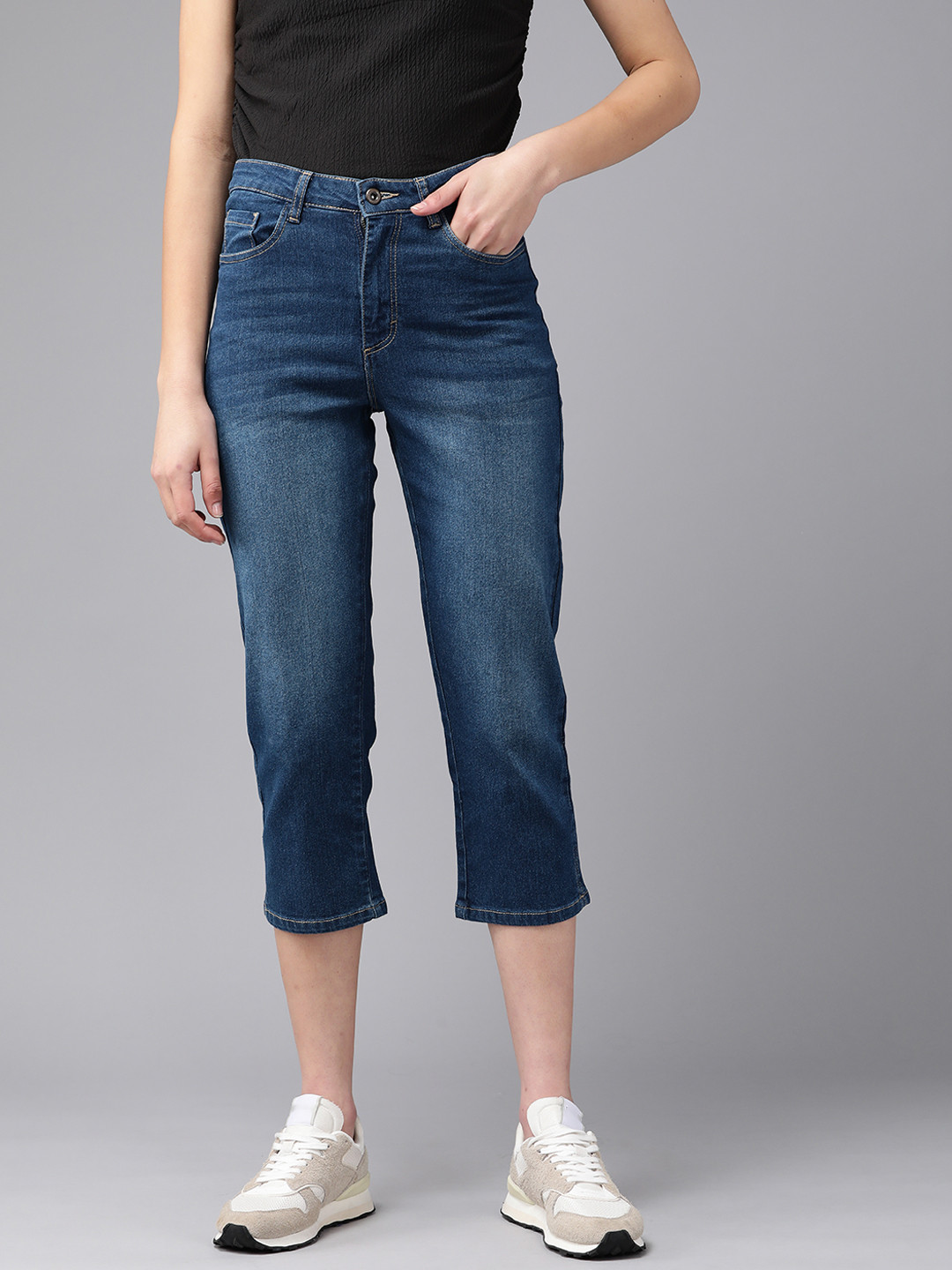 Buy Roadster Women Blue Denim Capris - Capris for Women 21170072 | Myntra