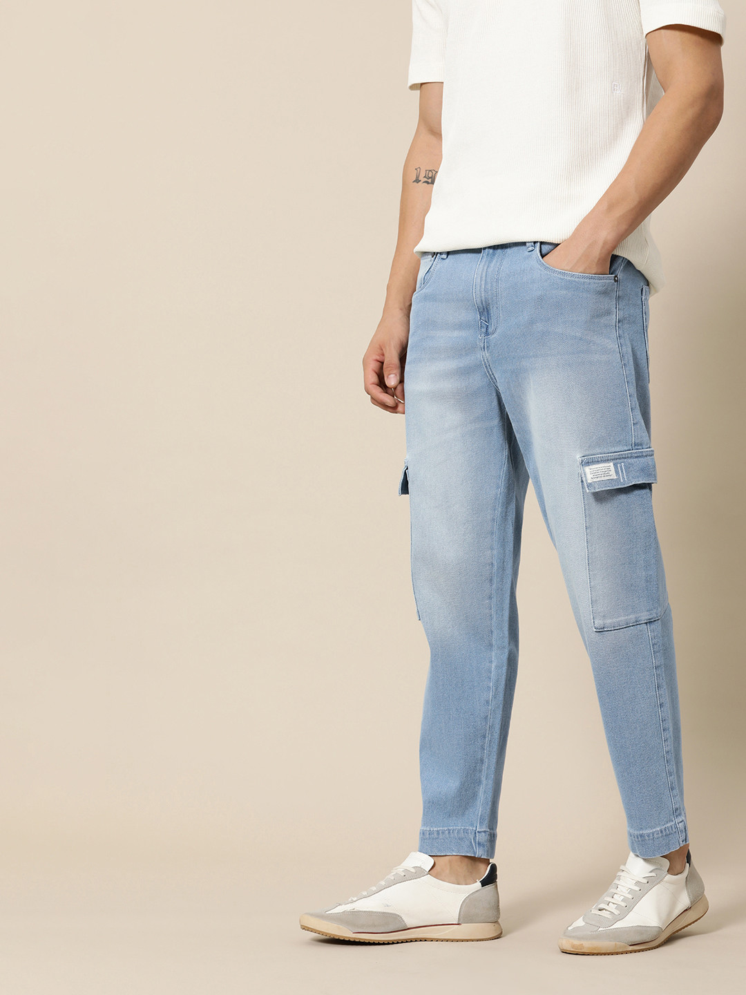 Buy Mr Bowerbird Men Mid Rise Tapered Fit Heavy Fade Stretchable Cargo ...