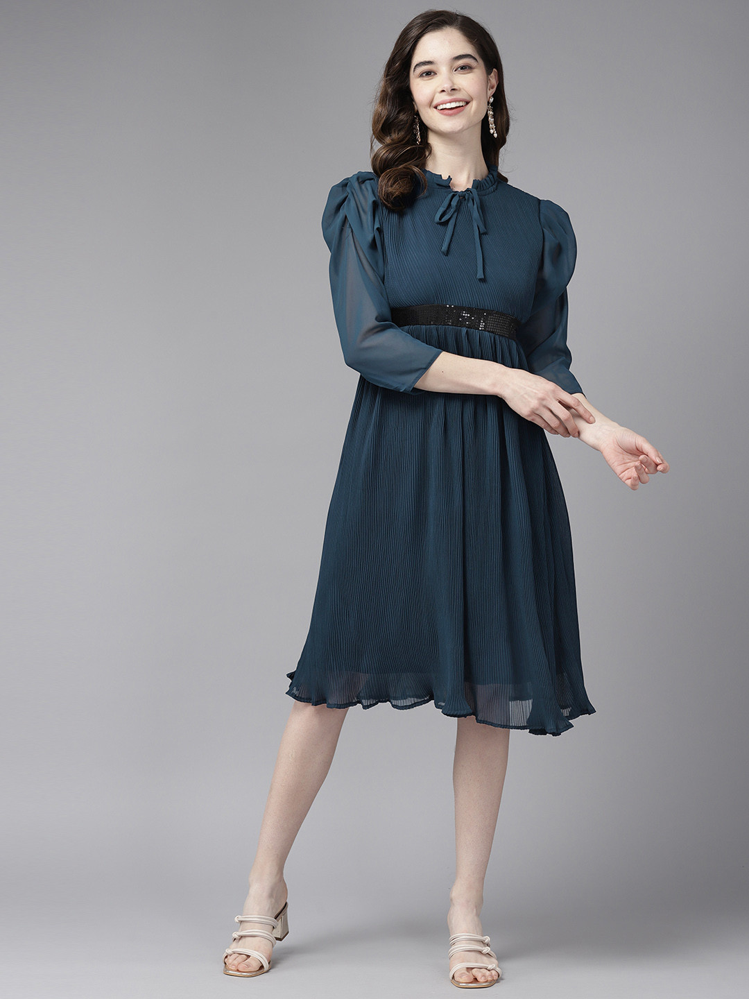 Buy Aarika Tie Up Neck Georgette Dress - Dresses for Women 21323244 ...