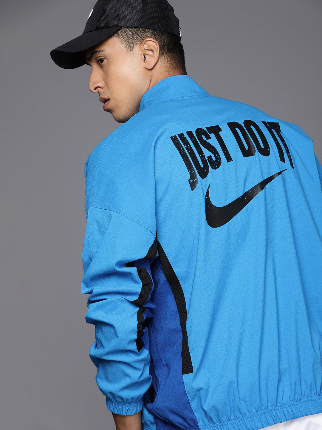 Buy Nike Brand Logo Printed AS M NK DNA WOVEN SSNL Oversized Fit ...