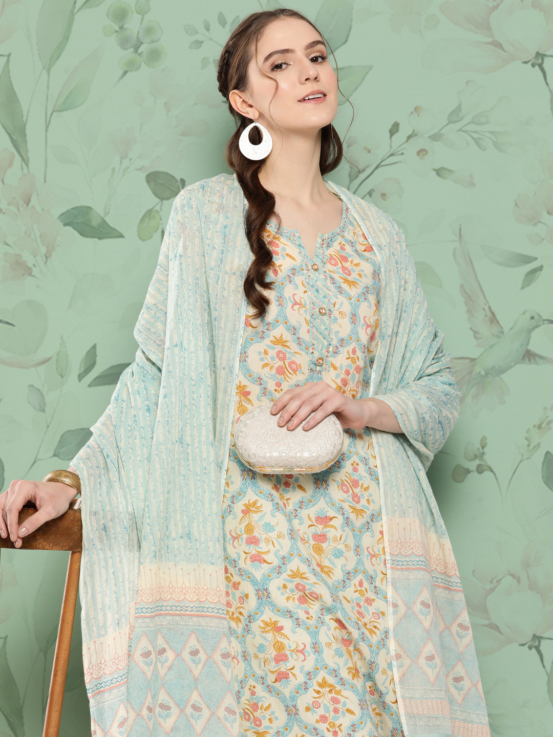 Buy Yufta Floral Printed Sequinned Pure Cotton Kurta With Trousers ...