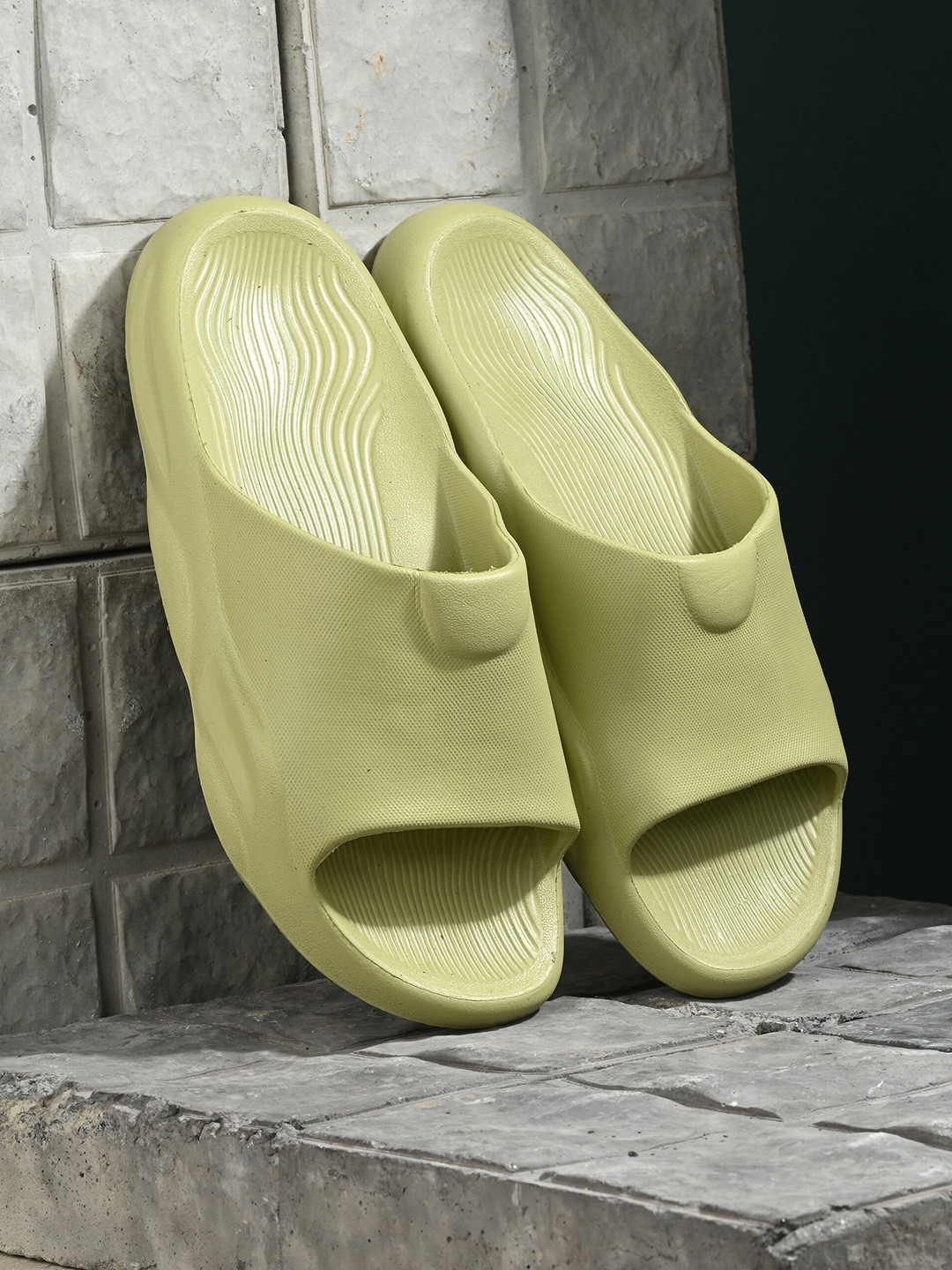 Buy HRX By Hrithik Roshan Men Rubber Sliders - Flip Flops for Men ...