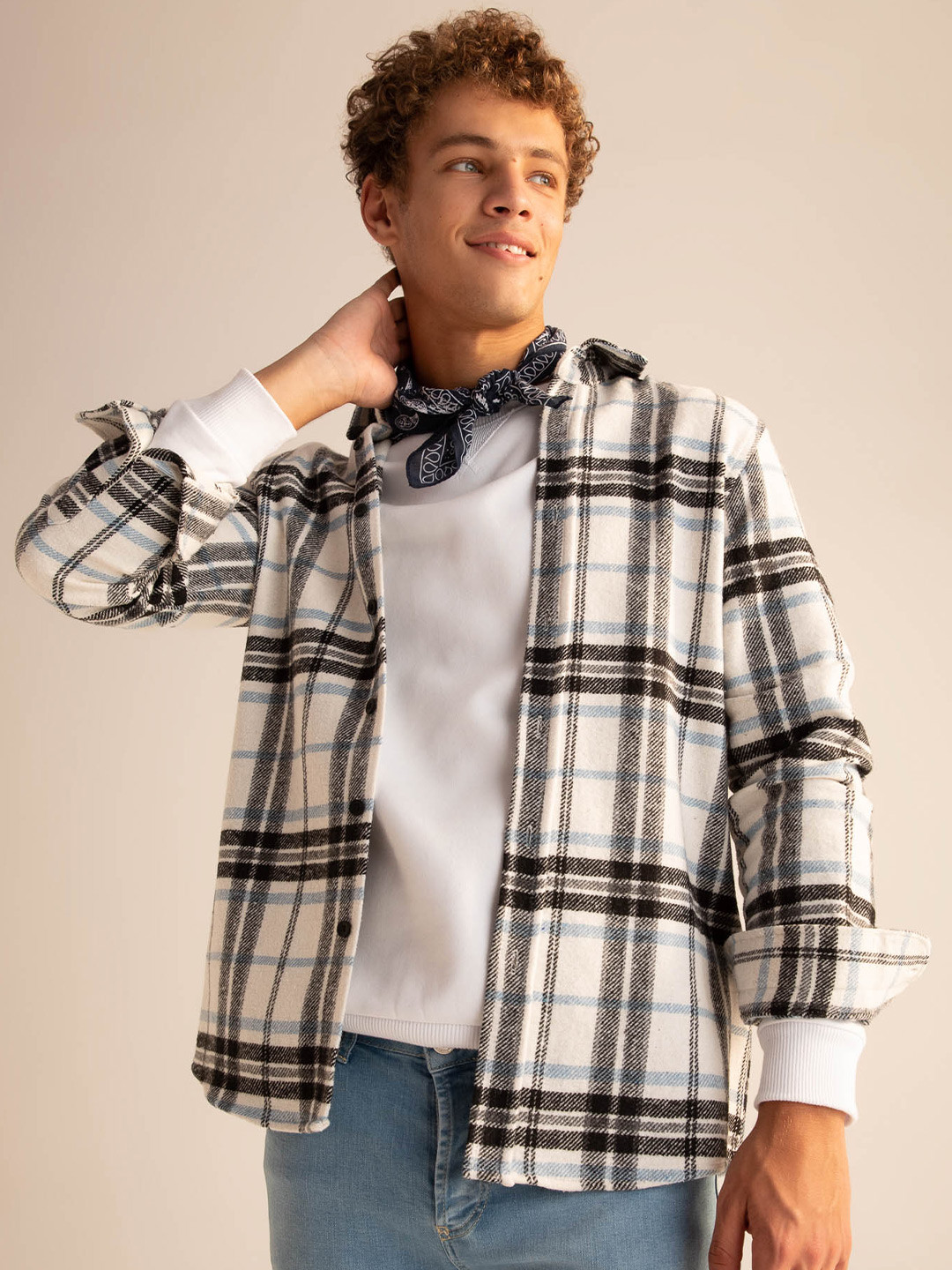 Buy DeFacto Men Checked Cutaway Collar Casual Shirt - Shirts for Men ...